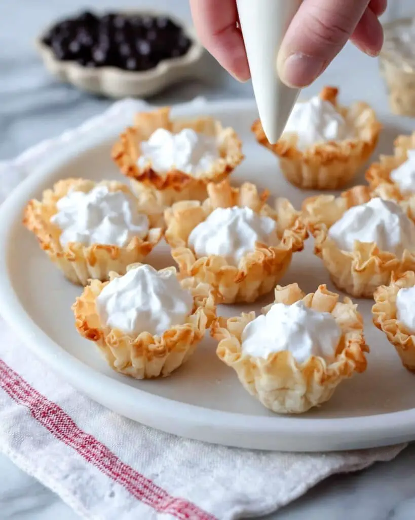 Mini Cannoli Cream Pastry Cups: Irresistible Dessert Delight